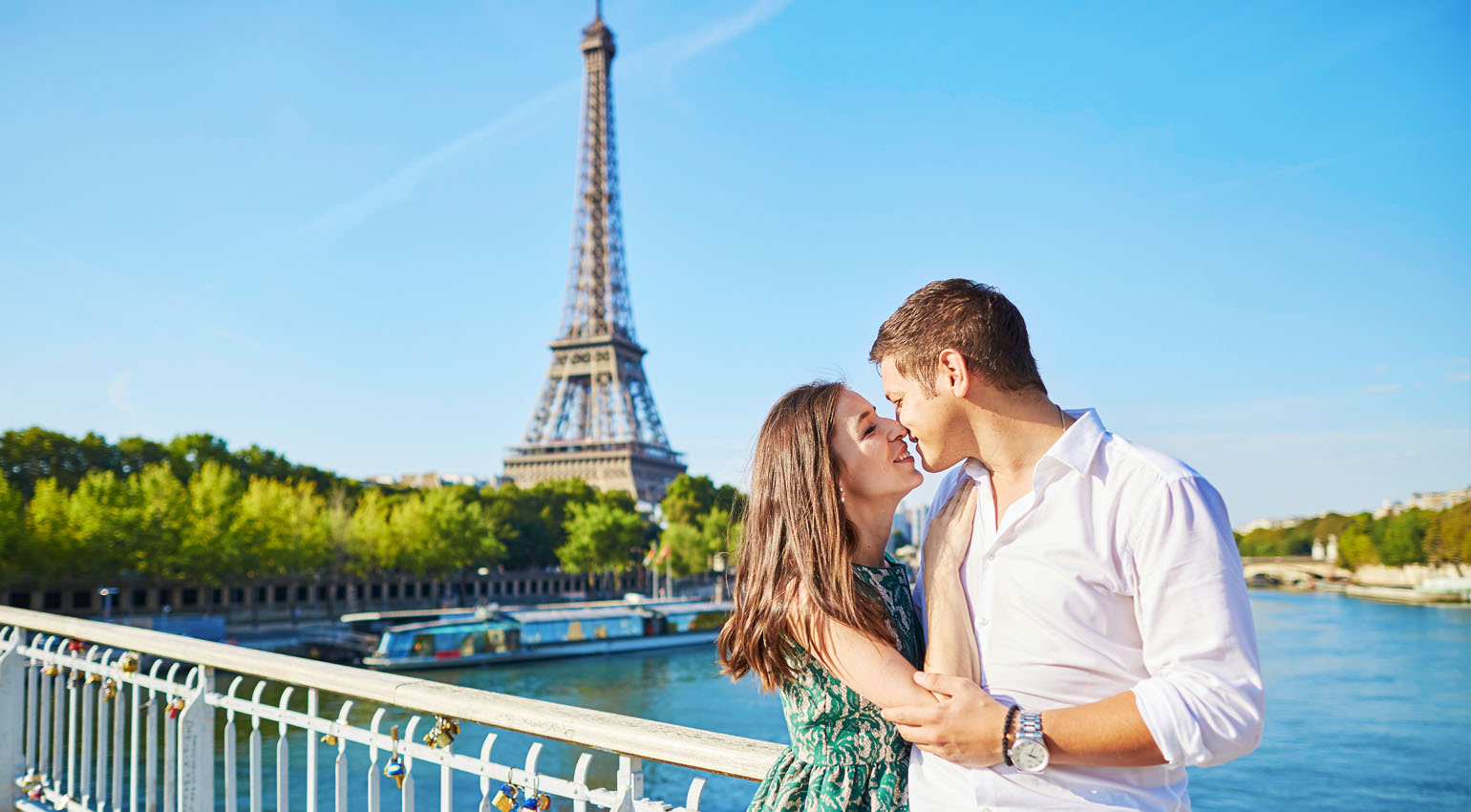 Unveiling the Best Places to Go for Valentine's Day for a Romantic Escape